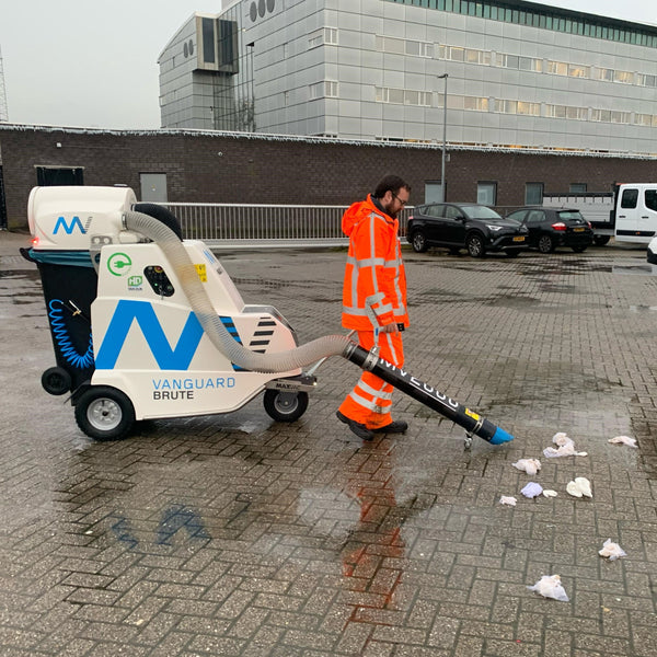 Street Vacuum MAXVAC MV2000 Vanguard